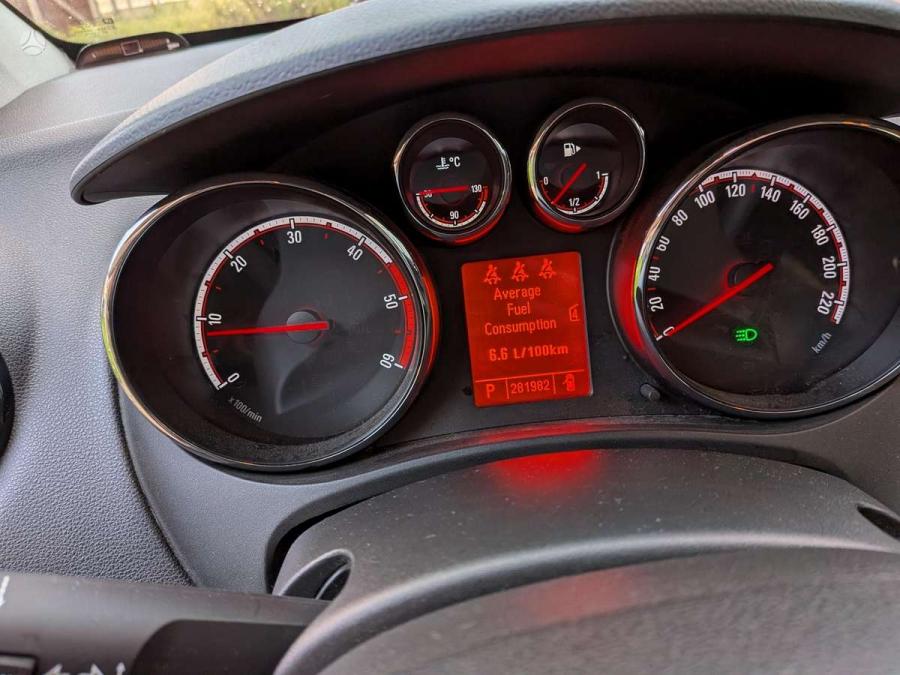 Pelēks Opel Meriva 2011 Viļņa, ar dzinēja tilpumu 1.69 L un nobraukumu 282 tūkst. km par 3350 €, foto 24 vietnē AUTOMOTO.COM.LV
