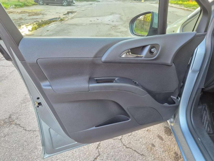 Pelēks Opel Meriva 2011 Kauņa, ar dzinēja tilpumu 1.69 L un nobraukumu 243 tūkst. km par 2400 €, foto 9 vietnē AUTOMOTO.COM.LV