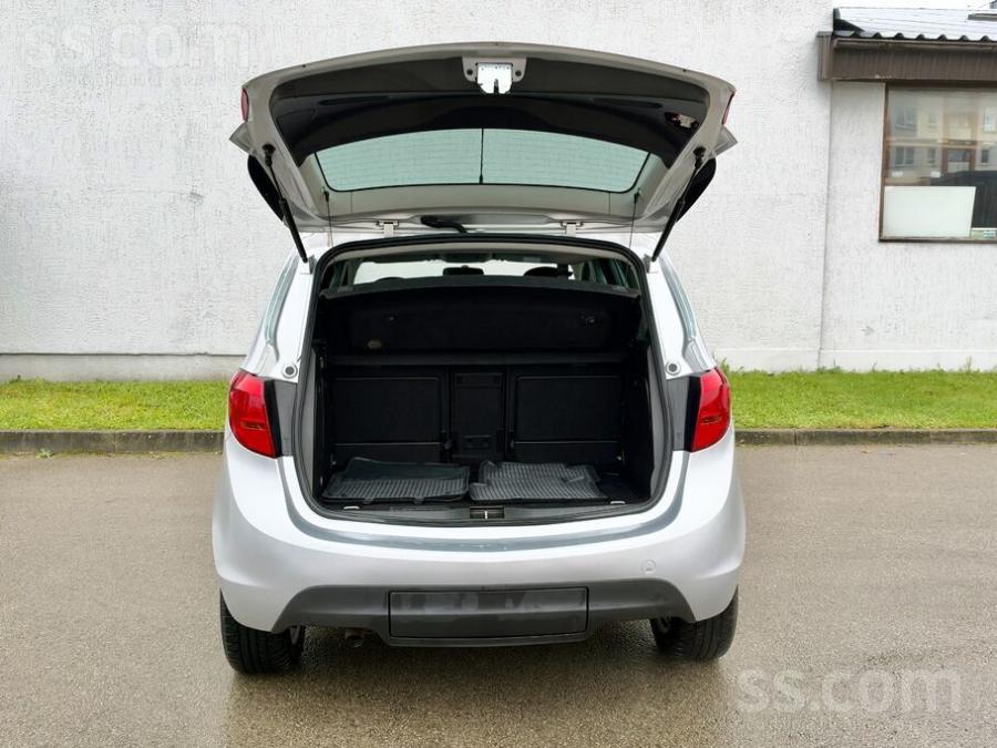 Grey Opel Meriva 2011 in Jelgava, with an engine capacity of 1.70 L and mileage of 0 thousand km for 4500 €, photo 12 on AUTOMOTO.COM.LV