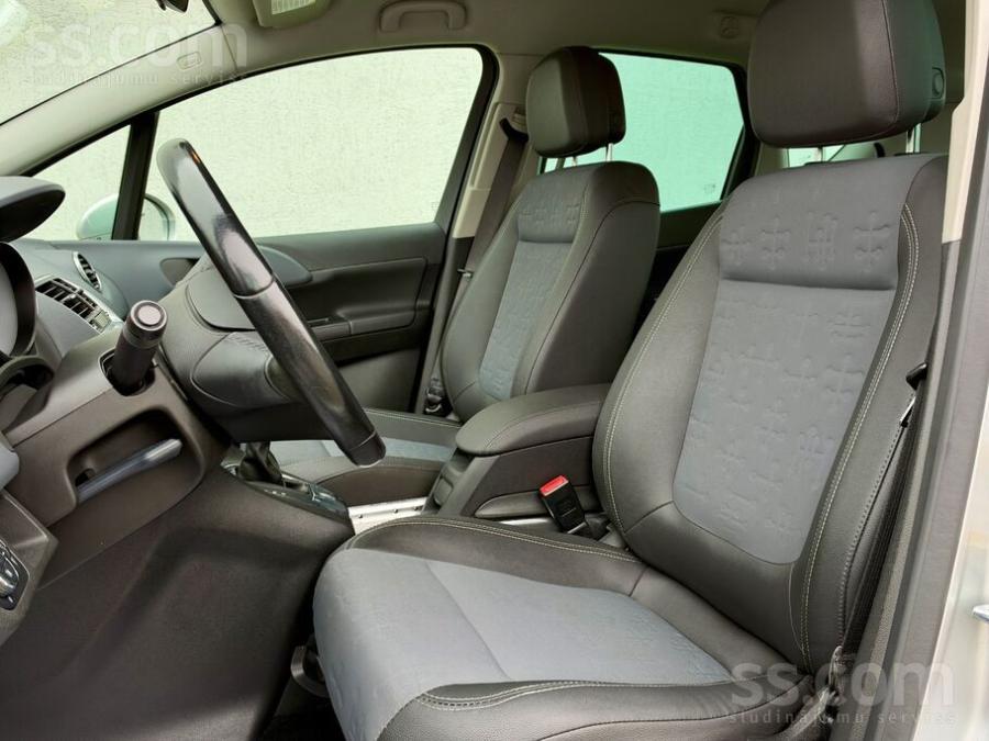 Grey Opel Meriva 2011 in Jelgava, with an engine capacity of 1.70 L and mileage of 0 thousand km for 4500 €, photo 15 on AUTOMOTO.COM.LV