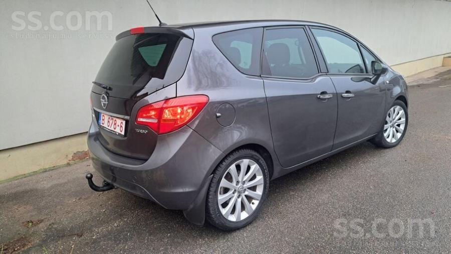 Grey Opel Meriva 2012 in Ogre, with an engine capacity of 1.40 L and mileage of 139 thousand km for 5250 €, photo 4 on AUTOMOTO.COM.LV