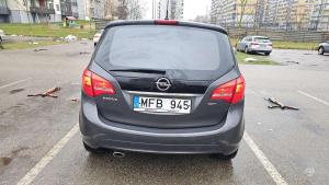 Grey Opel Meriva 2012 in Vilnius, with an engine capacity of 1.69 L and mileage of 262 thousand km for 2700 €, photo 5 on AUTOMOTO.COM.LV