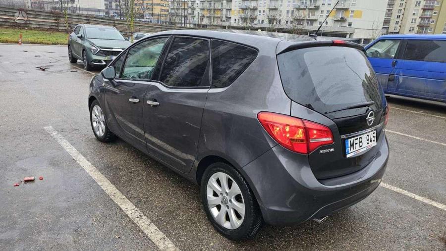 Grey Opel Meriva 2012 in Vilnius, with an engine capacity of 1.69 L and mileage of 262 thousand km for 2700 €, photo 6 on AUTOMOTO.COM.LV