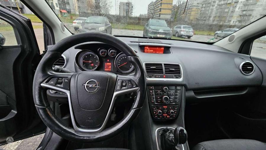 Grey Opel Meriva 2012 in Vilnius, with an engine capacity of 1.69 L and mileage of 262 thousand km for 2700 €, photo 13 on AUTOMOTO.COM.LV