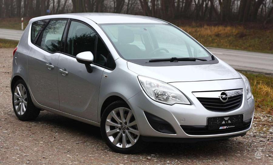 Grey Opel Meriva 2012 in Kretinga, with an engine capacity of 1.36 L and mileage of 156 thousand km for 4199 €, photo 5 on AUTOMOTO.COM.LV
