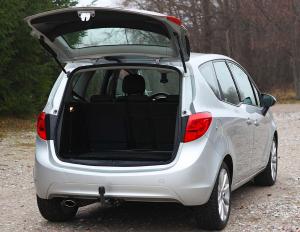 Grey Opel Meriva 2012 in Kretinga, with an engine capacity of 1.36 L and mileage of 156 thousand km for 4199 €, photo 13 on AUTOMOTO.COM.LV