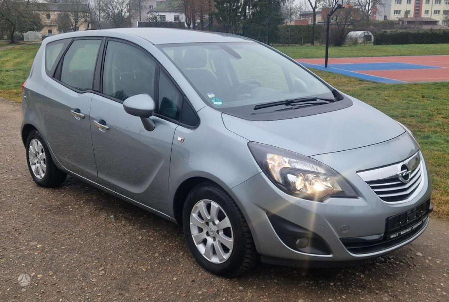 Grey Opel Meriva 2012 in Raseiniai, with an engine capacity of 1.36 L and mileage of 214 thousand km for 3650 €, photo 1 on AUTOMOTO.COM.LV