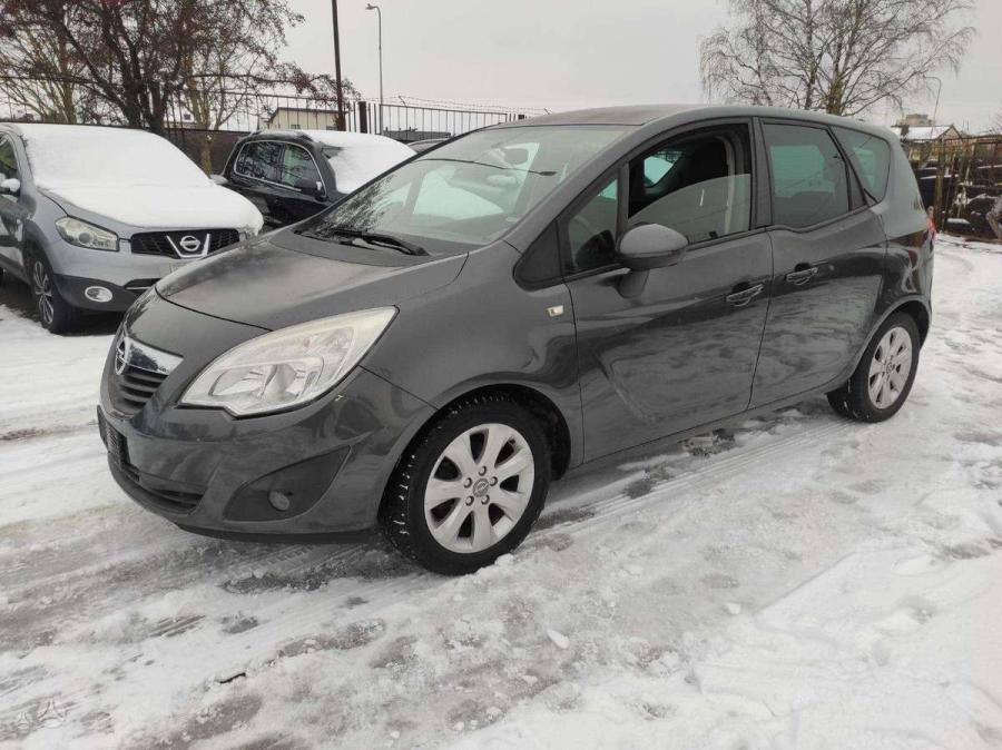 Pelēks Opel Meriva 2012 Panevēža, ar dzinēja tilpumu 1.36 L un nobraukumu 218 tūkst. km par 3900 €, foto 1 vietnē AUTOMOTO.COM.LV