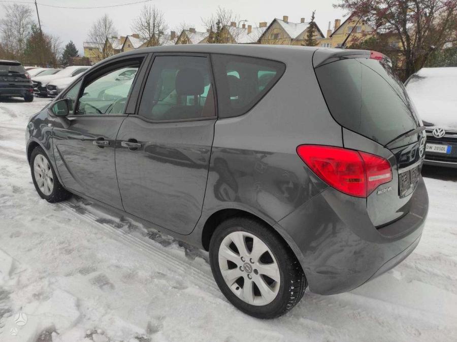 Pelēks Opel Meriva 2012 Panevēža, ar dzinēja tilpumu 1.36 L un nobraukumu 218 tūkst. km par 3900 €, foto 12 vietnē AUTOMOTO.COM.LV