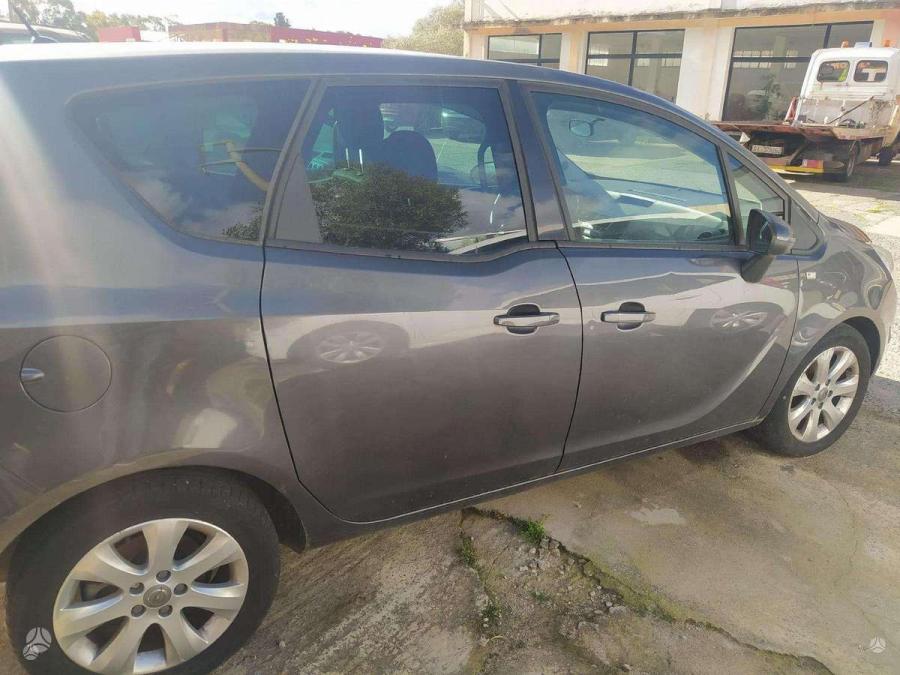 Pelēks Opel Meriva 2012 Panevēža, ar dzinēja tilpumu 1.36 L un nobraukumu 218 tūkst. km par 3900 €, foto 36 vietnē AUTOMOTO.COM.LV