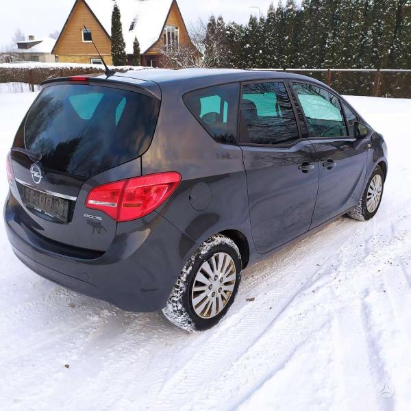 Grey Opel Meriva 2012 in Birzai, with an engine capacity of 1.36 L and mileage of 128 thousand km for 3300 €, photo 6 on AUTOMOTO.COM.LV