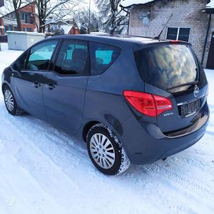 Grey Opel Meriva 2012 in Birzai, with an engine capacity of 1.36 L and mileage of 128 thousand km for 3300 €, photo 8 on AUTOMOTO.COM.LV