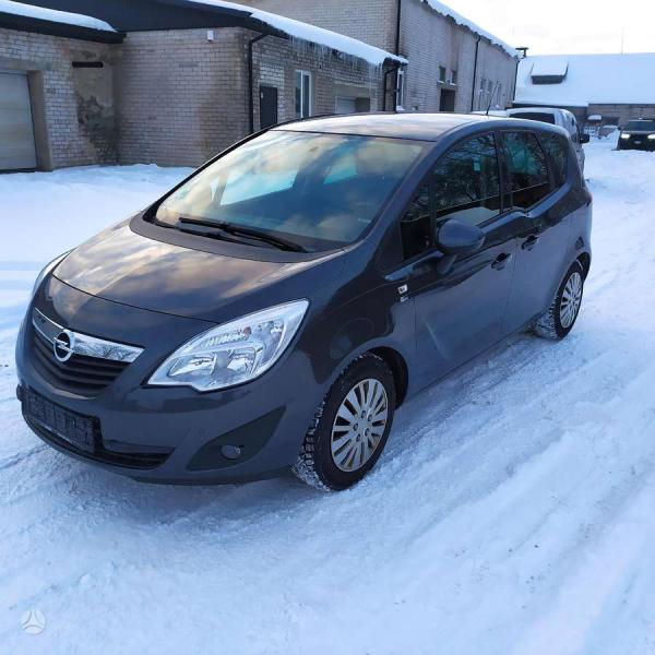 Grey Opel Meriva 2012 in Birzai, with an engine capacity of 1.36 L and mileage of 128 thousand km for 3300 €, photo 10 on AUTOMOTO.COM.LV