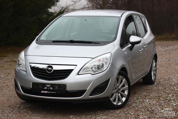 Grey Opel Meriva 2012 in Petrikaiciai, with an engine capacity of 1.40 L and mileage of 156 thousand km for 4199 €, photo 2 on AUTOMOTO.COM.LV