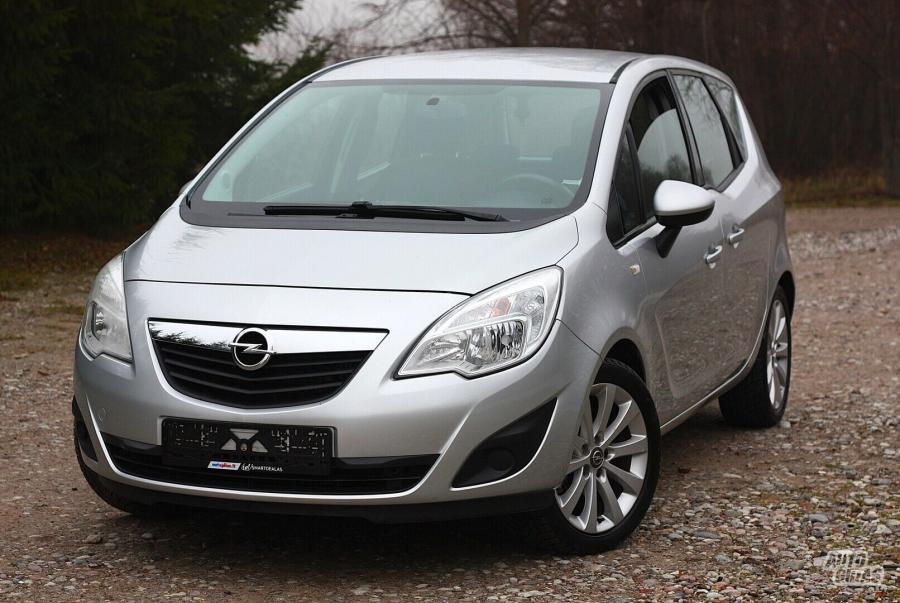 Grey Opel Meriva 2012 in Petrikaiciai, with an engine capacity of 1.40 L and mileage of 156 thousand km for 4199 €, photo 2 on AUTOMOTO.COM.LV