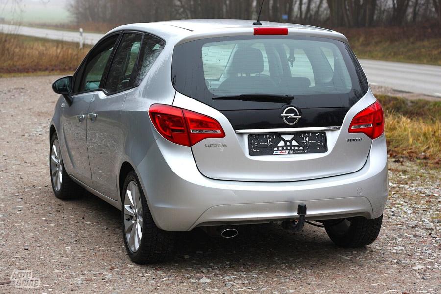 Grey Opel Meriva 2012 in Petrikaiciai, with an engine capacity of 1.40 L and mileage of 156 thousand km for 4199 €, photo 6 on AUTOMOTO.COM.LV