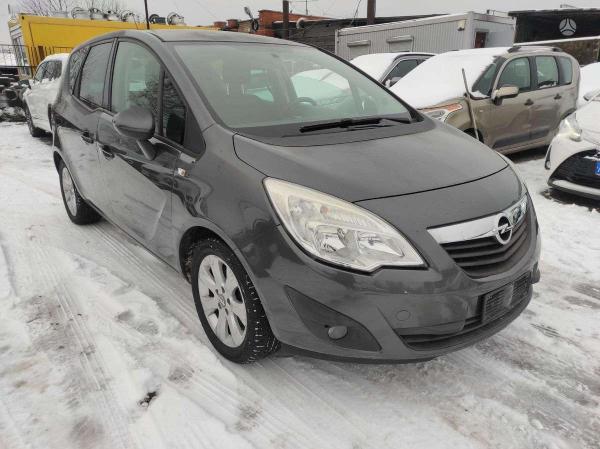 Grey Opel Meriva 2012 in Panevezys, with an engine capacity of 1.36 L and mileage of 218 thousand km for 3700 €, photo 5 on AUTOMOTO.COM.LV