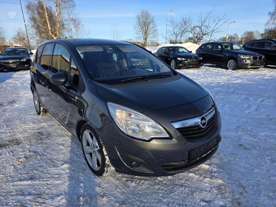 Pelēks Opel Meriva 2012 Telšiai, ar dzinēja tilpumu 1.69 L un nobraukumu 199 tūkst. km par 4600 €, foto 2 vietnē AUTOMOTO.COM.LV