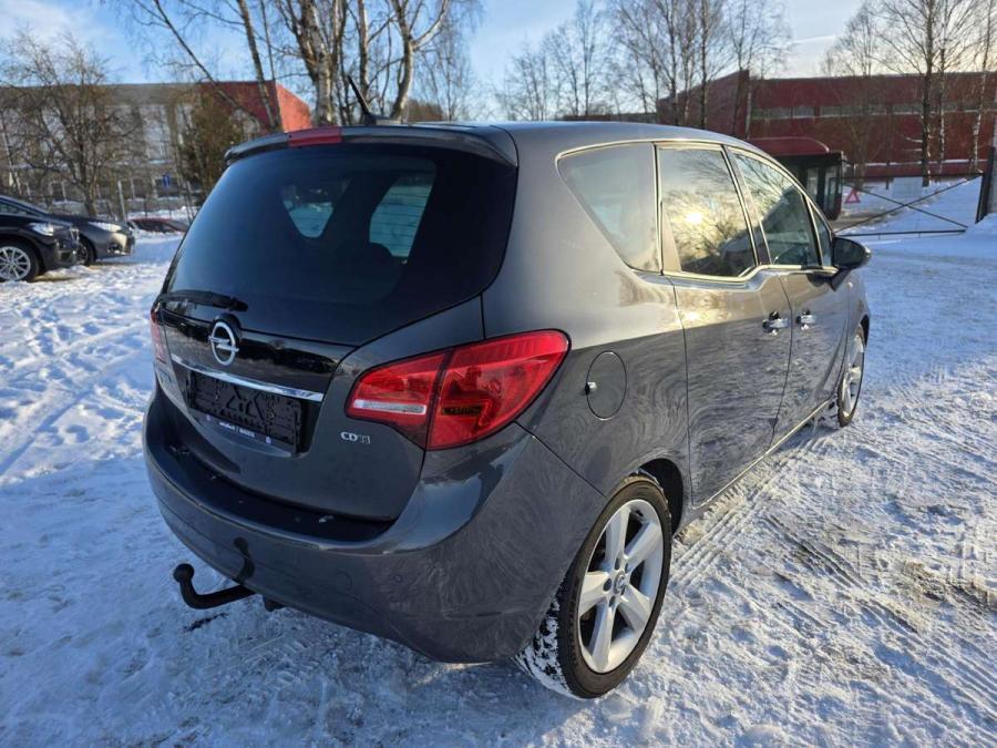 Pelēks Opel Meriva 2012 Telšiai, ar dzinēja tilpumu 1.69 L un nobraukumu 199 tūkst. km par 4600 €, foto 3 vietnē AUTOMOTO.COM.LV