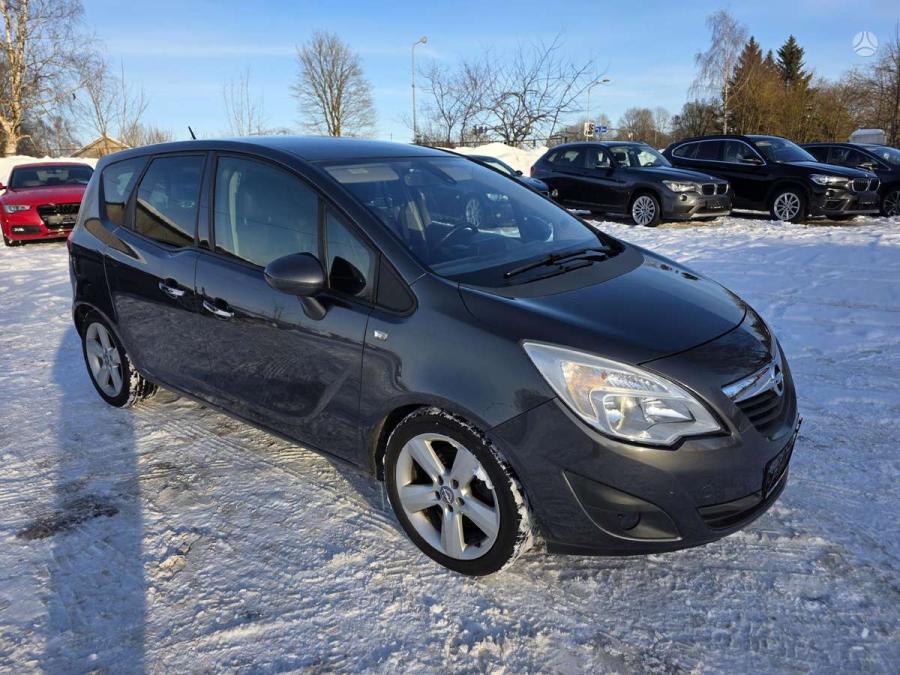 Pelēks Opel Meriva 2012 Telšiai, ar dzinēja tilpumu 1.69 L un nobraukumu 199 tūkst. km par 4600 €, foto 8 vietnē AUTOMOTO.COM.LV