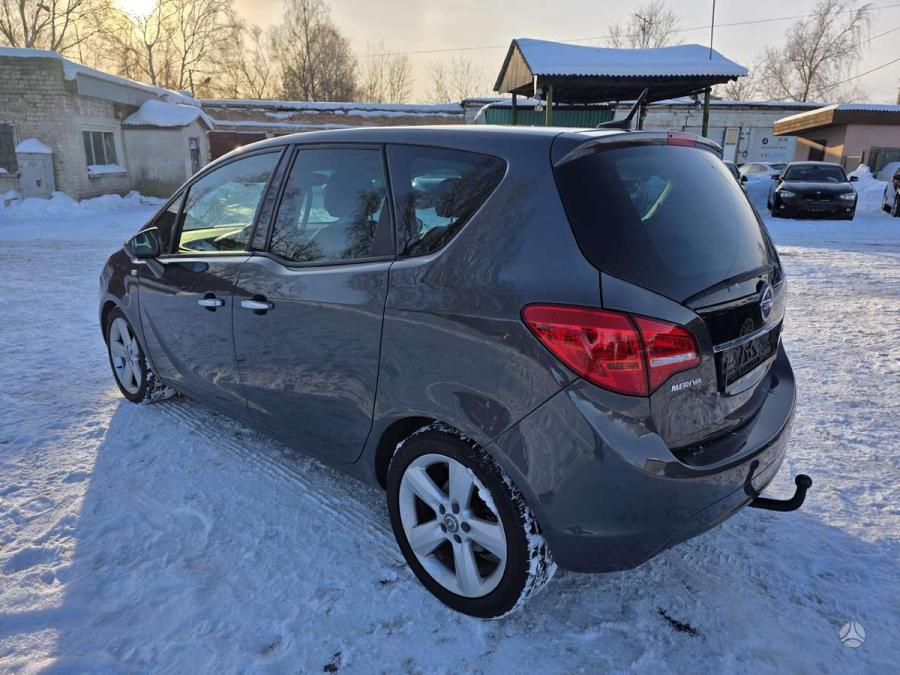 Pelēks Opel Meriva 2012 Telšiai, ar dzinēja tilpumu 1.69 L un nobraukumu 199 tūkst. km par 4600 €, foto 10 vietnē AUTOMOTO.COM.LV