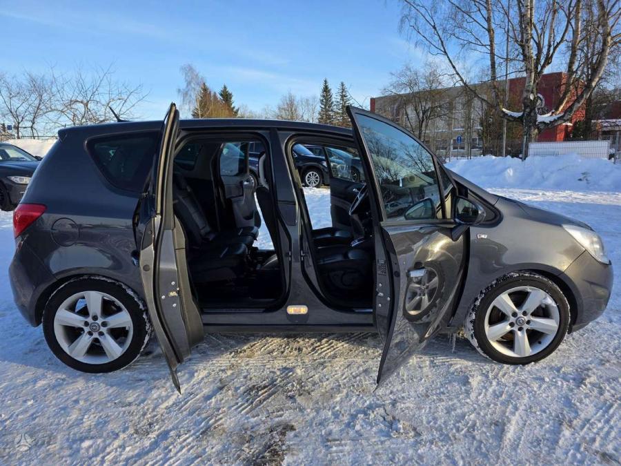 Pelēks Opel Meriva 2012 Telšiai, ar dzinēja tilpumu 1.69 L un nobraukumu 199 tūkst. km par 4600 €, foto 20 vietnē AUTOMOTO.COM.LV