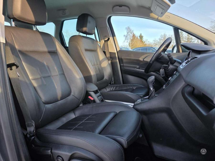 Pelēks Opel Meriva 2012 Telšiai, ar dzinēja tilpumu 1.69 L un nobraukumu 199 tūkst. km par 4600 €, foto 22 vietnē AUTOMOTO.COM.LV
