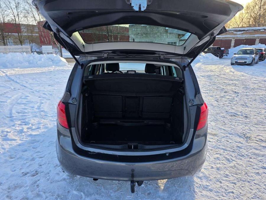 Pelēks Opel Meriva 2012 Telšiai, ar dzinēja tilpumu 1.69 L un nobraukumu 199 tūkst. km par 4600 €, foto 34 vietnē AUTOMOTO.COM.LV