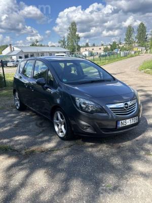 Pelēks Opel Meriva 2012 Daugavpils, ar dzinēja tilpumu 1.70 L un nobraukumu 259 tūkst. km par 3650 €, foto 3 vietnē AUTOMOTO.COM.LV