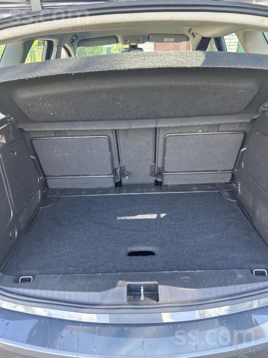 Pelēks Opel Meriva 2012 Daugavpils, ar dzinēja tilpumu 1.70 L un nobraukumu 259 tūkst. km par 3650 €, foto 12 vietnē AUTOMOTO.COM.LV