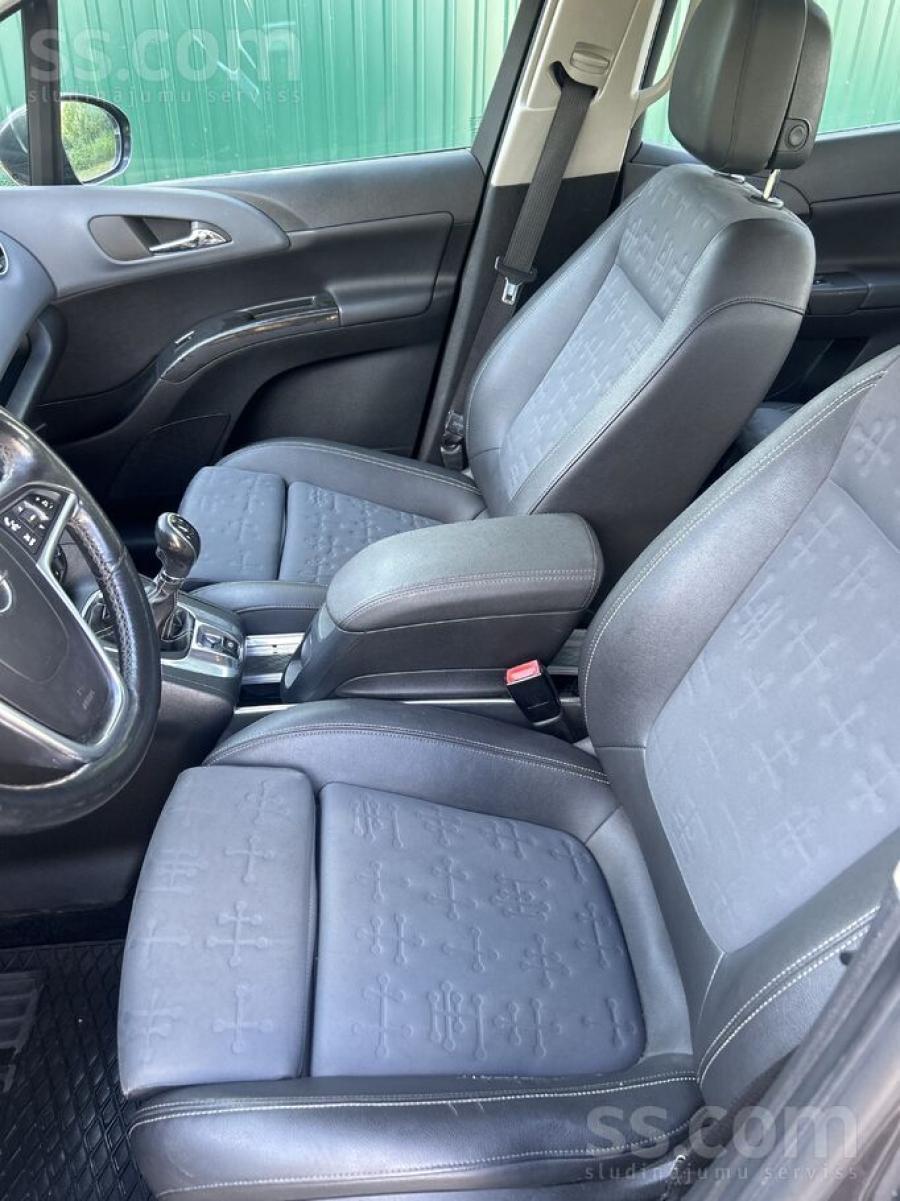 Pelēks Opel Meriva 2012 Daugavpils, ar dzinēja tilpumu 1.70 L un nobraukumu 259 tūkst. km par 3650 €, foto 13 vietnē AUTOMOTO.COM.LV