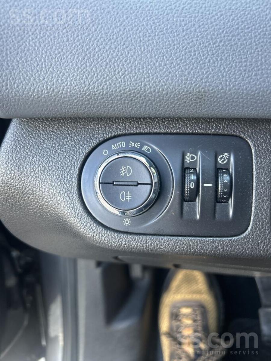 Pelēks Opel Meriva 2012 Daugavpils, ar dzinēja tilpumu 1.70 L un nobraukumu 259 tūkst. km par 3650 €, foto 15 vietnē AUTOMOTO.COM.LV