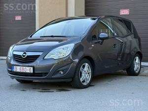 Pelēks Opel Meriva 2012 Ogre, ar dzinēja tilpumu 1.60 L un nobraukumu 143 tūkst. km par 5495 €, foto  vietnē AUTOMOTO.COM.LV