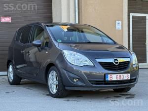 Grey Opel Meriva 2012 in Ogre, with an engine capacity of 1.60 L and mileage of 143 thousand km for 5495 €, photo 4 on AUTOMOTO.COM.LV