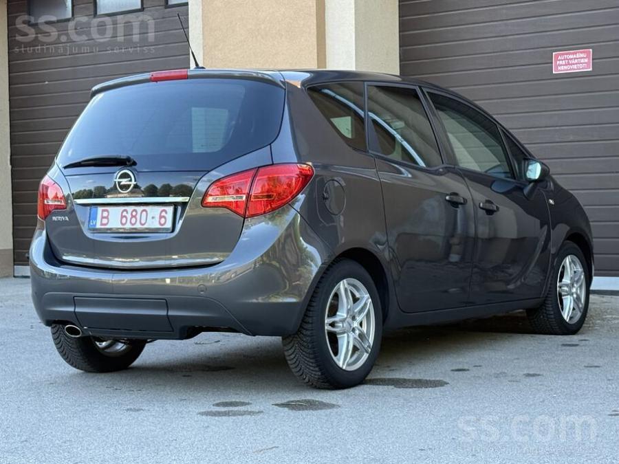 Grey Opel Meriva 2012 in Ogre, with an engine capacity of 1.60 L and mileage of 143 thousand km for 5495 €, photo 7 on AUTOMOTO.COM.LV