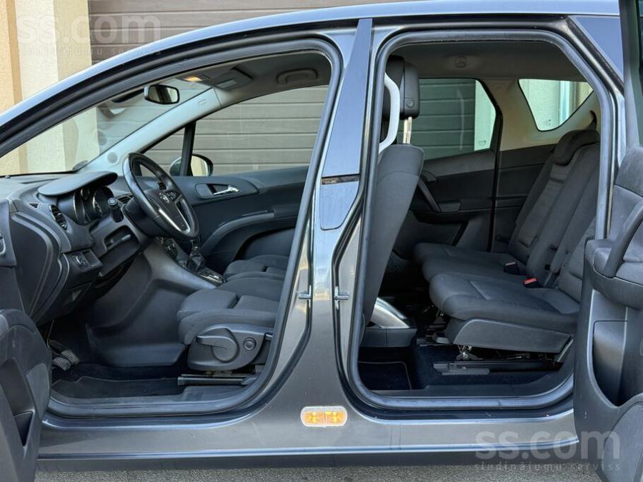 Grey Opel Meriva 2012 in Ogre, with an engine capacity of 1.60 L and mileage of 143 thousand km for 5495 €, photo 11 on AUTOMOTO.COM.LV