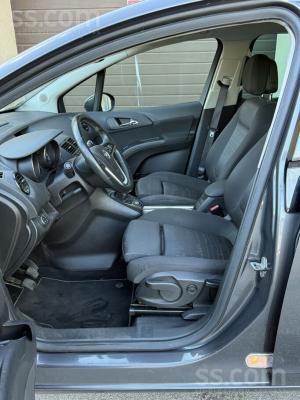 Grey Opel Meriva 2012 in Ogre, with an engine capacity of 1.60 L and mileage of 143 thousand km for 5495 €, photo 12 on AUTOMOTO.COM.LV