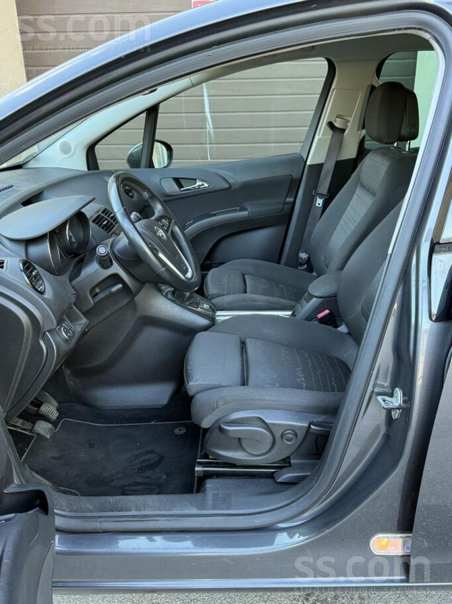 Grey Opel Meriva 2012 in Ogre, with an engine capacity of 1.60 L and mileage of 143 thousand km for 5495 €, photo 12 on AUTOMOTO.COM.LV