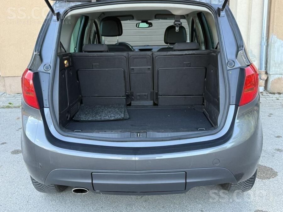 Grey Opel Meriva 2012 in Ogre, with an engine capacity of 1.60 L and mileage of 143 thousand km for 5495 €, photo 14 on AUTOMOTO.COM.LV