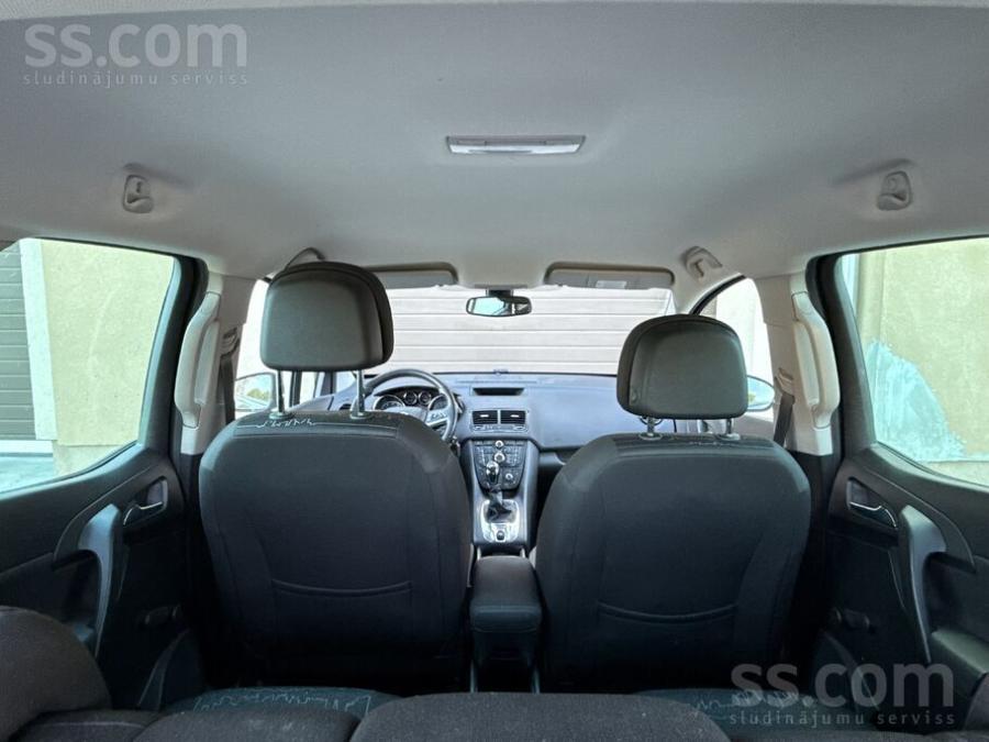 Grey Opel Meriva 2012 in Ogre, with an engine capacity of 1.60 L and mileage of 143 thousand km for 5495 €, photo 15 on AUTOMOTO.COM.LV