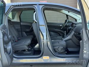 Grey Opel Meriva 2012 in Ogre, with an engine capacity of 1.60 L and mileage of 143 thousand km for 5495 €, photo 16 on AUTOMOTO.COM.LV