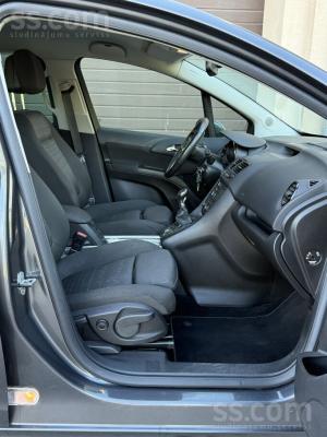 Grey Opel Meriva 2012 in Ogre, with an engine capacity of 1.60 L and mileage of 143 thousand km for 5495 €, photo 18 on AUTOMOTO.COM.LV