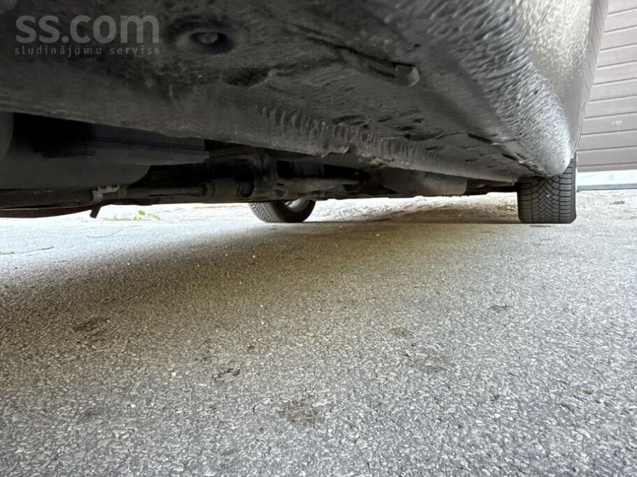 Grey Opel Meriva 2012 in Ogre, with an engine capacity of 1.60 L and mileage of 143 thousand km for 5495 €, photo 28 on AUTOMOTO.COM.LV
