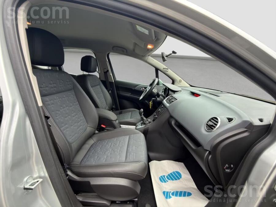 Grey Opel Meriva 2012 in Ogre, with an engine capacity of 1.70 L and mileage of 181 thousand km for 5350 €, photo 14 on AUTOMOTO.COM.LV