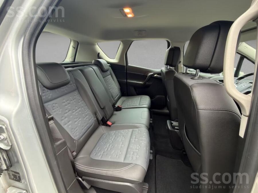 Grey Opel Meriva 2012 in Ogre, with an engine capacity of 1.70 L and mileage of 181 thousand km for 5350 €, photo 15 on AUTOMOTO.COM.LV
