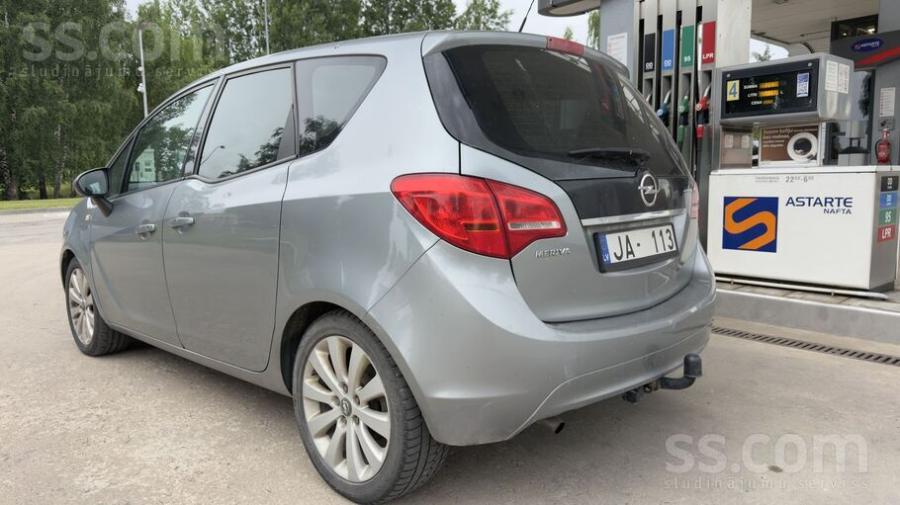 Pelēks Opel Meriva 2012 Jēkabpils, ar dzinēja tilpumu 1.40 L un nobraukumu 249 tūkst. km par 4200 €, foto 4 vietnē AUTOMOTO.COM.LV