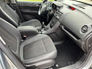 Grey Opel Meriva 2012 in Cesis, with an engine capacity of 1.40 L and mileage of 240 thousand km for 4650 €, photo 8 on AUTOMOTO.COM.LV