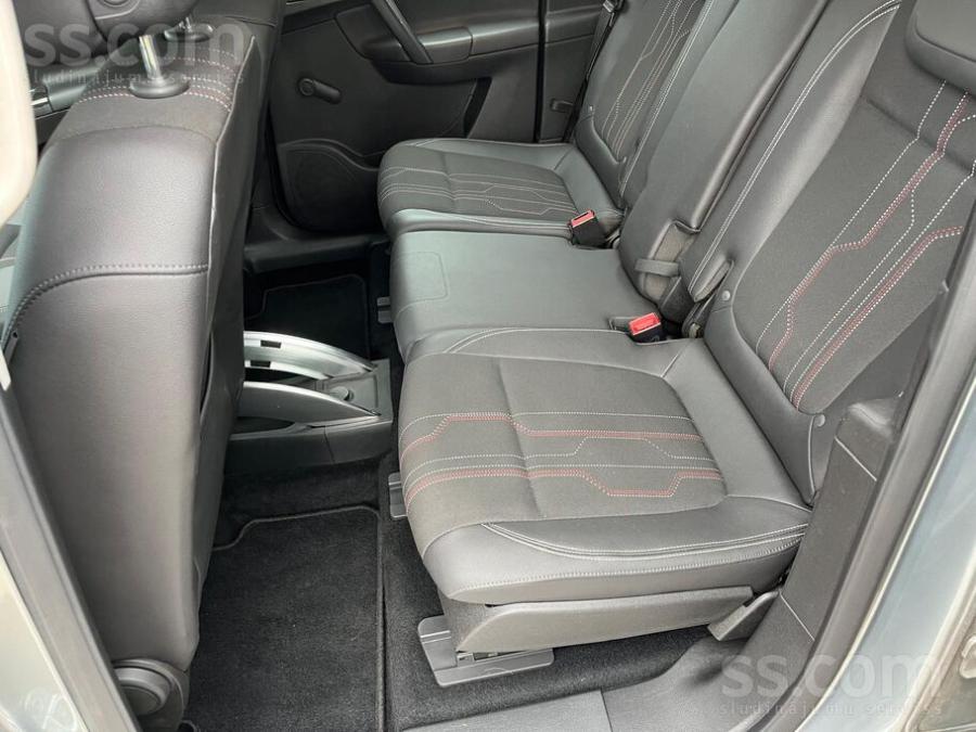 Grey Opel Meriva 2012 in Cesis, with an engine capacity of 1.40 L and mileage of 240 thousand km for 4650 €, photo 9 on AUTOMOTO.COM.LV