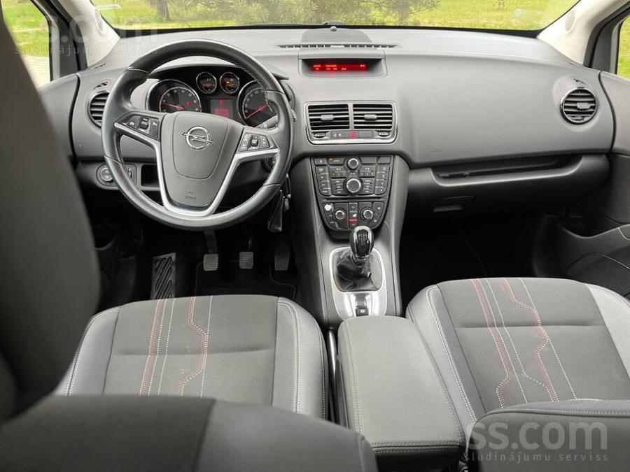 Grey Opel Meriva 2012 in Cesis, with an engine capacity of 1.40 L and mileage of 240 thousand km for 4650 €, photo 11 on AUTOMOTO.COM.LV