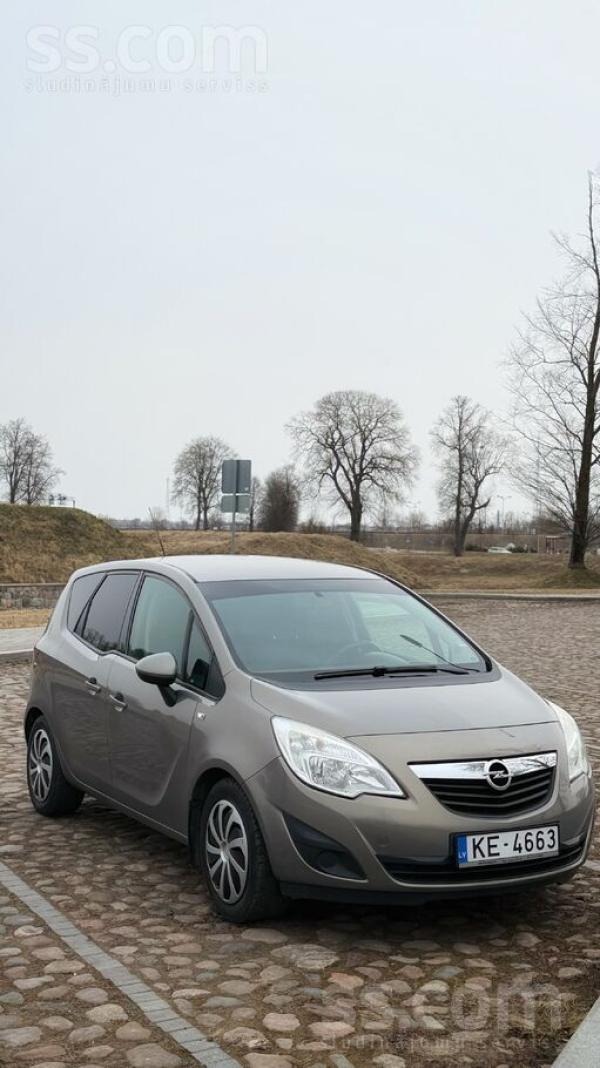 Pelēks Opel Meriva 2012 Daugavpils, ar dzinēja tilpumu 1.30 L un nobraukumu 239 tūkst. km par 1500 €, foto 2 vietnē AUTOMOTO.COM.LV